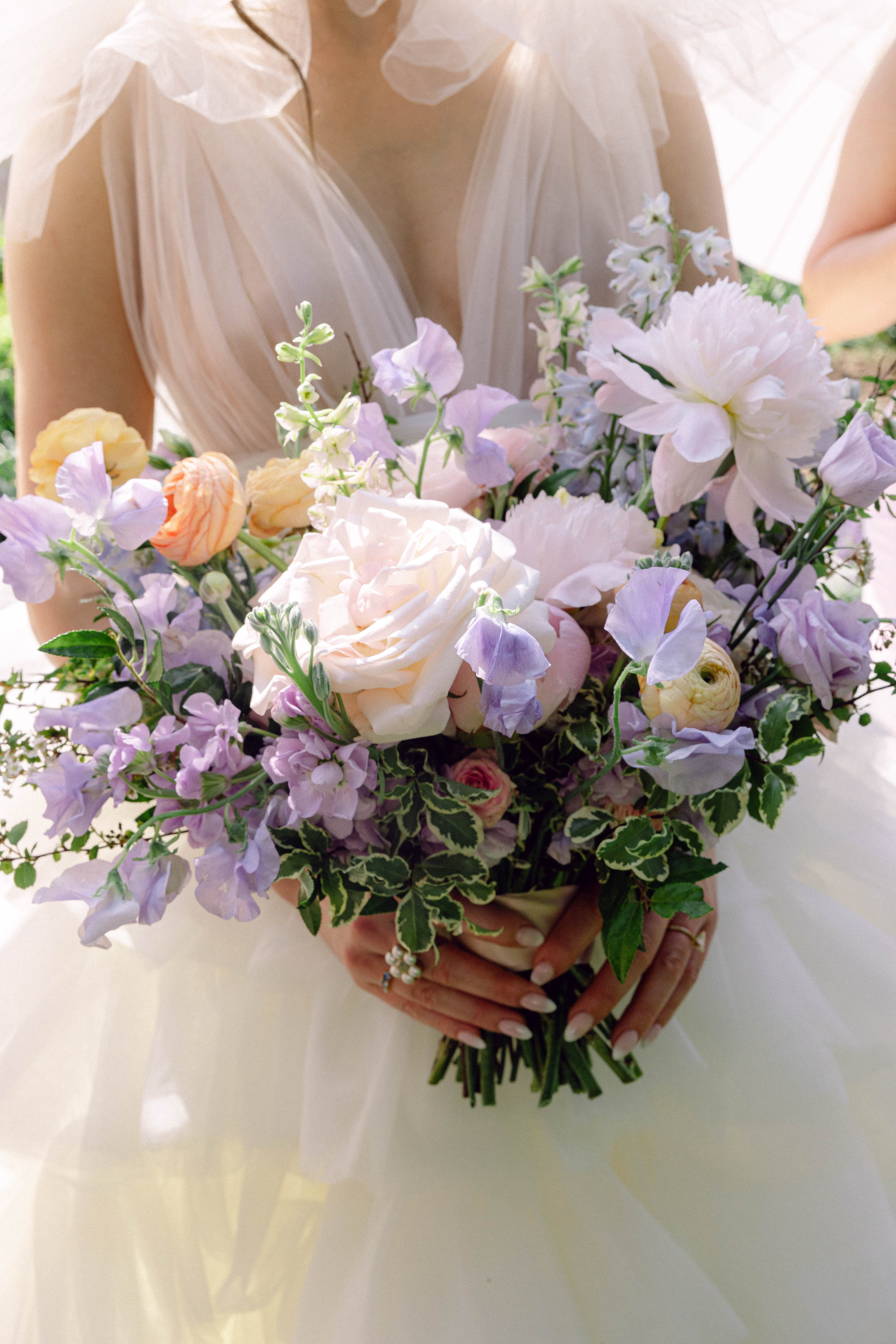Dreamy Pastels: Caroline and Michael's Chicago Wedding Floral Design ...