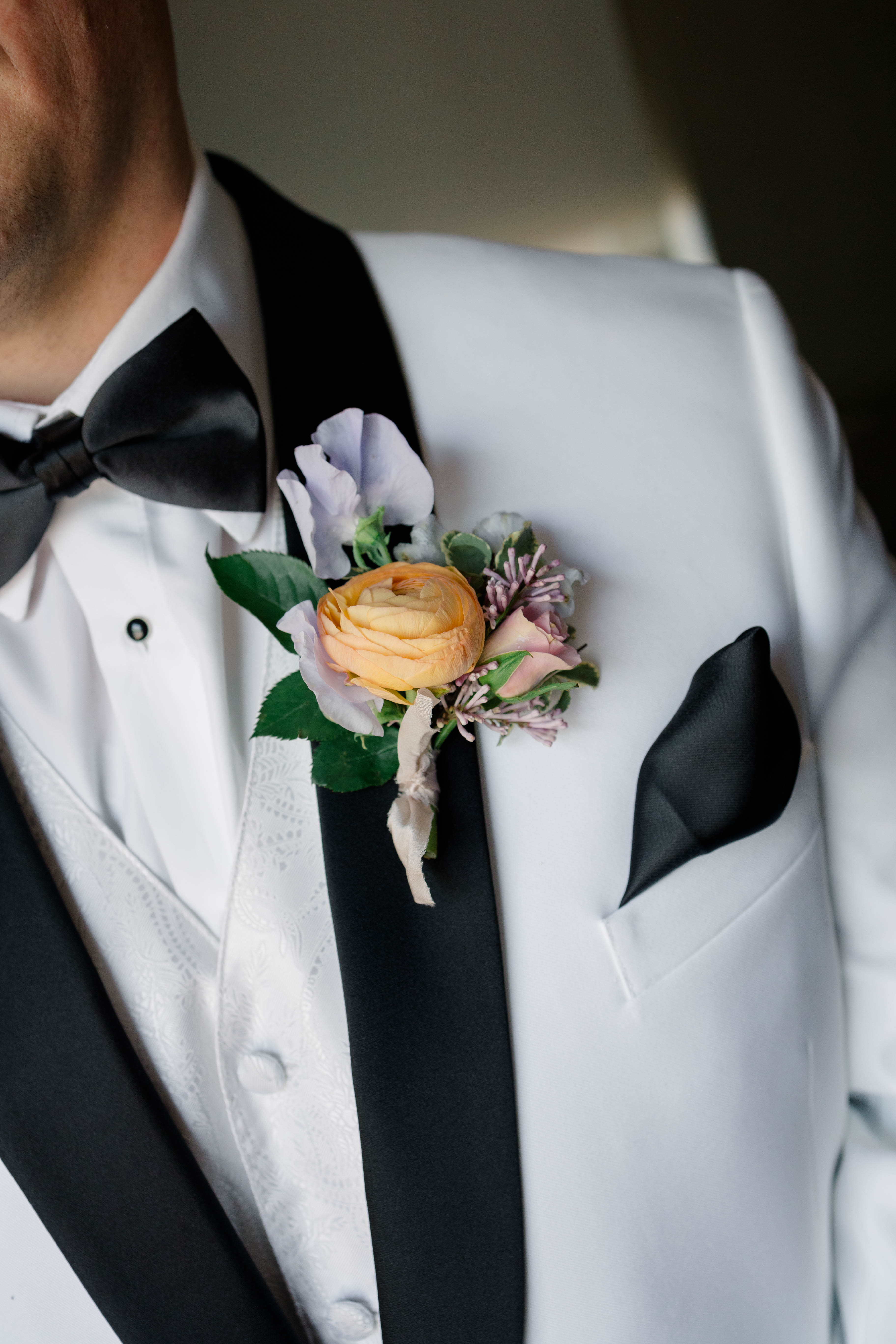 Dreamy Pastels: Caroline and Michael's Chicago Wedding Floral Design ...