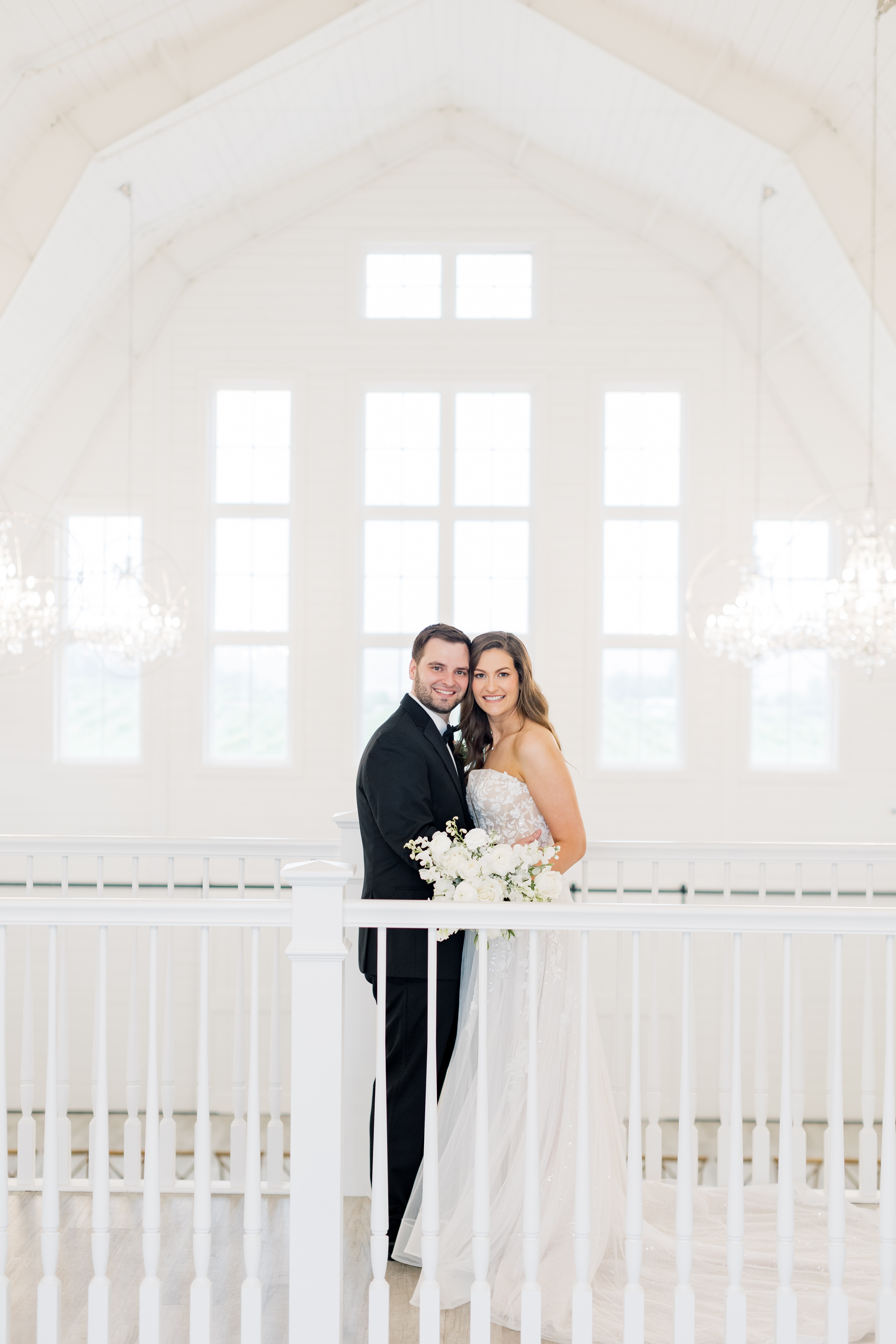 Timeless Elegance: Matthew & Maria's Chicago Suburb Wedding Floral ...